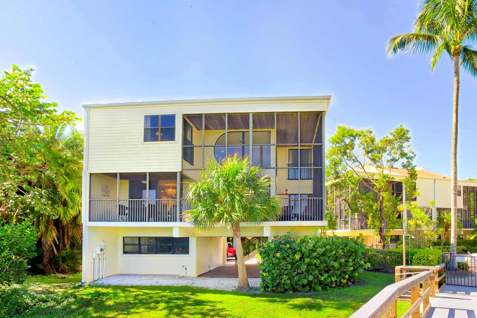 Cyprina Beach Townhomes & Condos | Sanibel Condos