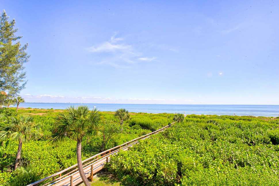 Cyprina Beach Townhomes & Condos | Sanibel Condos