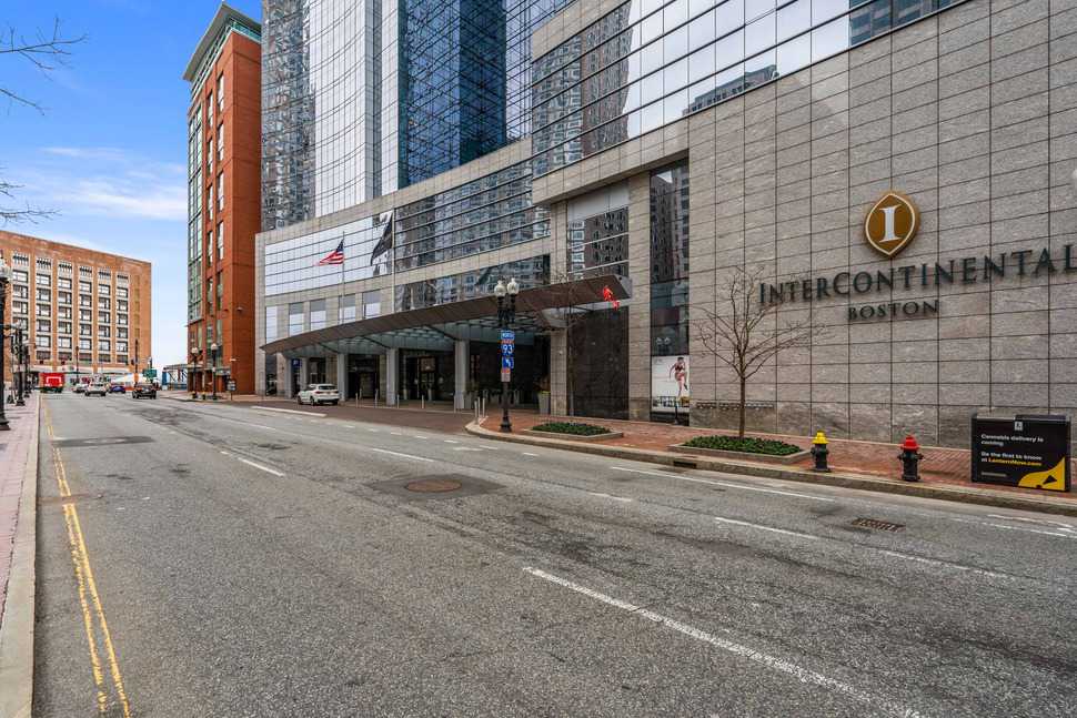 Intercontinental | Boston Waterfront Condos - Broad Street Boutique